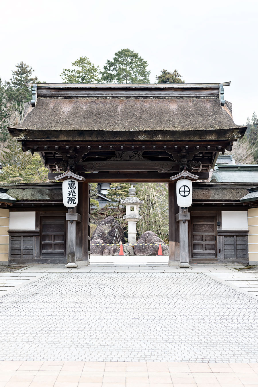 Koyasan: A Unique Stay at a Buddhist Temple in Japan | Urban Pixxels